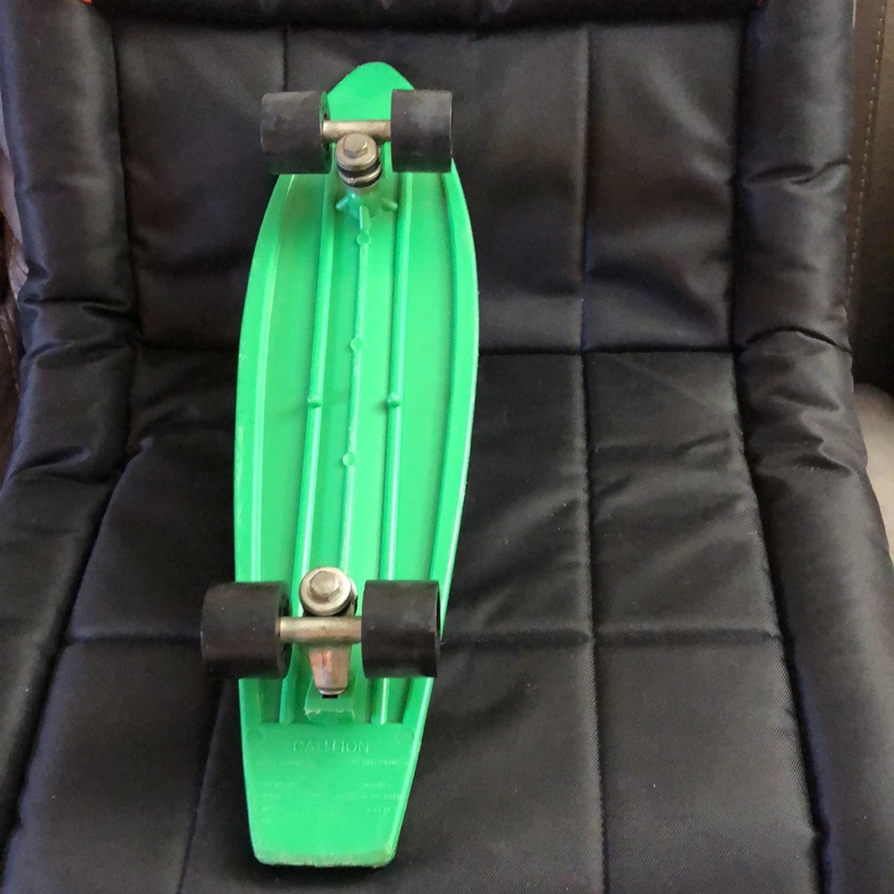 Vintage 1970s Green Scamp Skateboard. Excellent Condi… - Gem